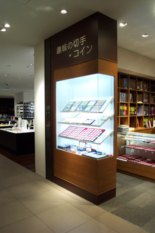 ディスプレイ・展示用ショーケース|株式会社イシガキ